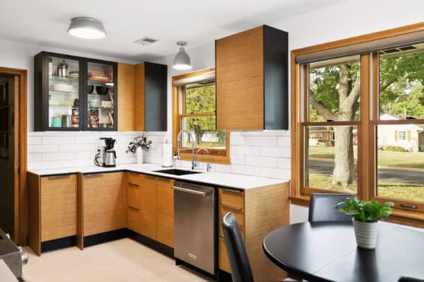 12 Of Our Favorite Two Tone Kitchen Cabinet Colors [Pictures]